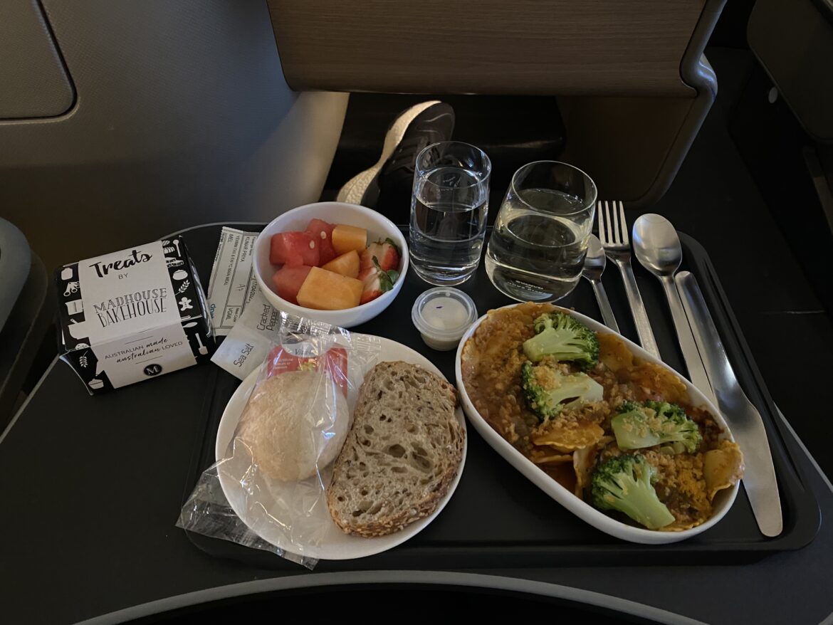 Review – Qantas A330 Business Class from Melbourne to Sydney - Points ...