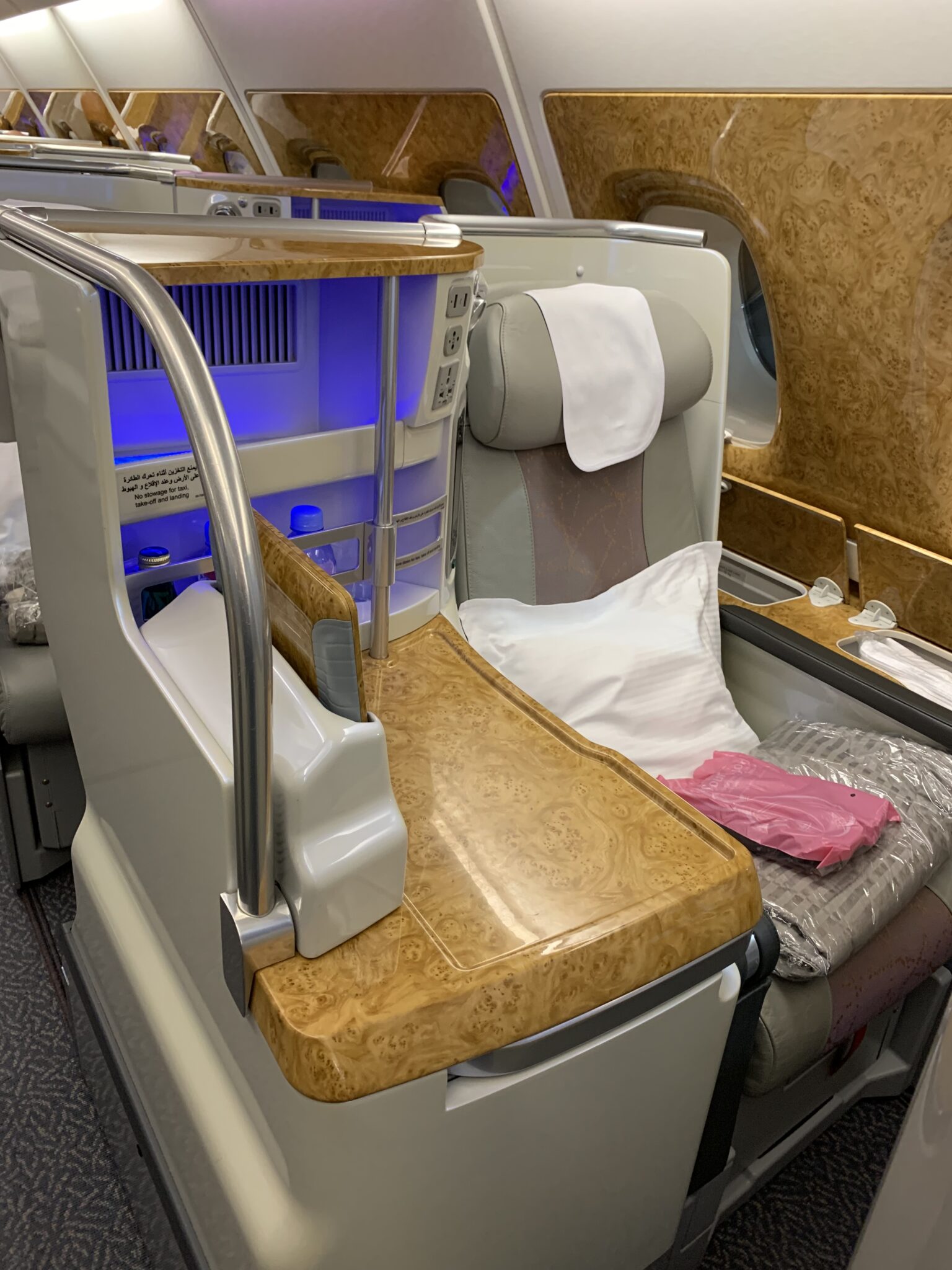 Qatar QSuite vs Emirates A380 - Business Class Showdown - Points Miles ...