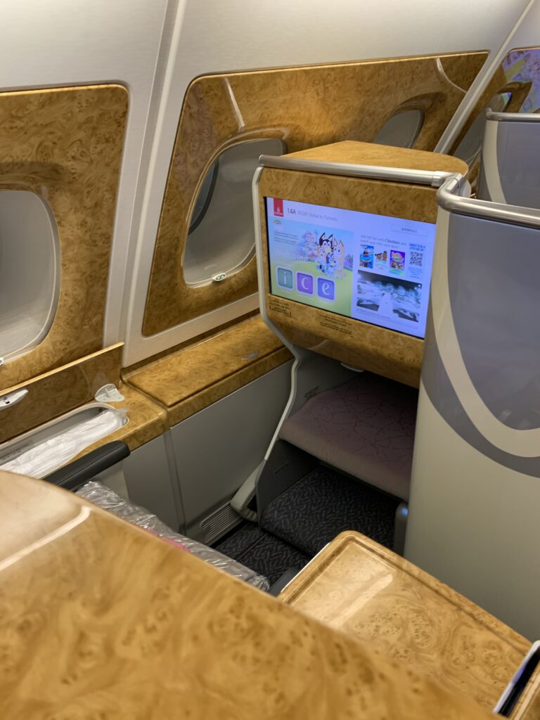 Qatar QSuite vs Emirates A380 - Business Class Showdown - Points Miles ...