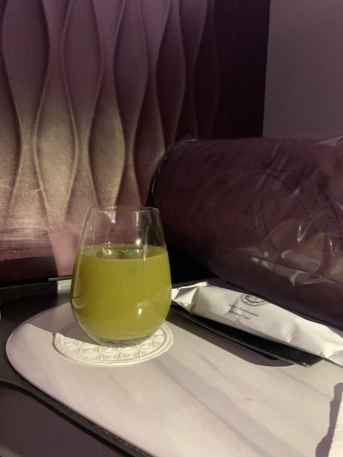 Qatar QSuite vs Emirates A380 - Business Class Showdown - Points Miles ...