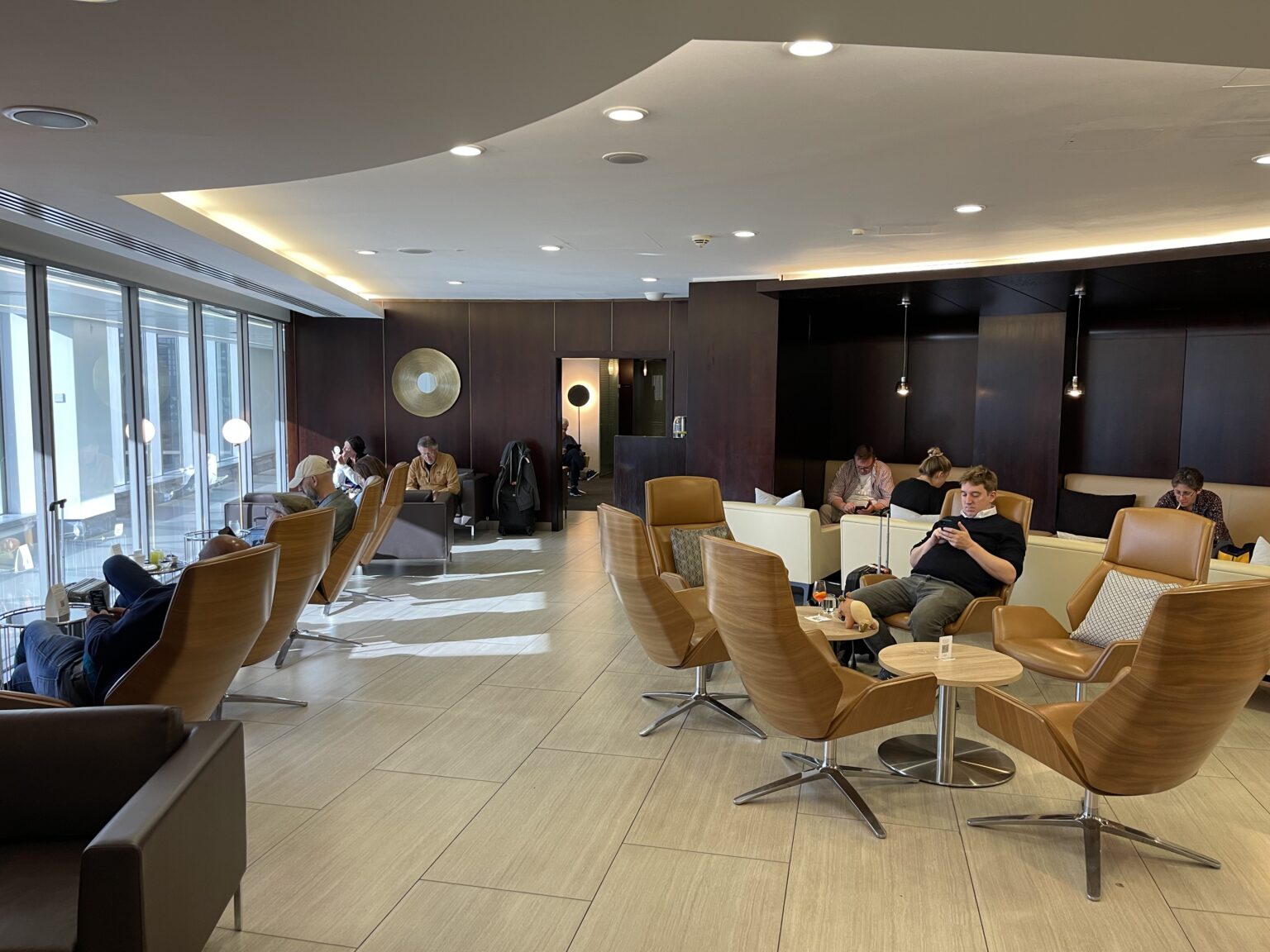 Review: Etihad Lounge at London Heathrow (LHR) Terminal 4 - Points ...