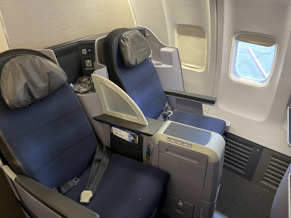 A pleasant ride on United Airlines 757-200 Business Class (2024 ...