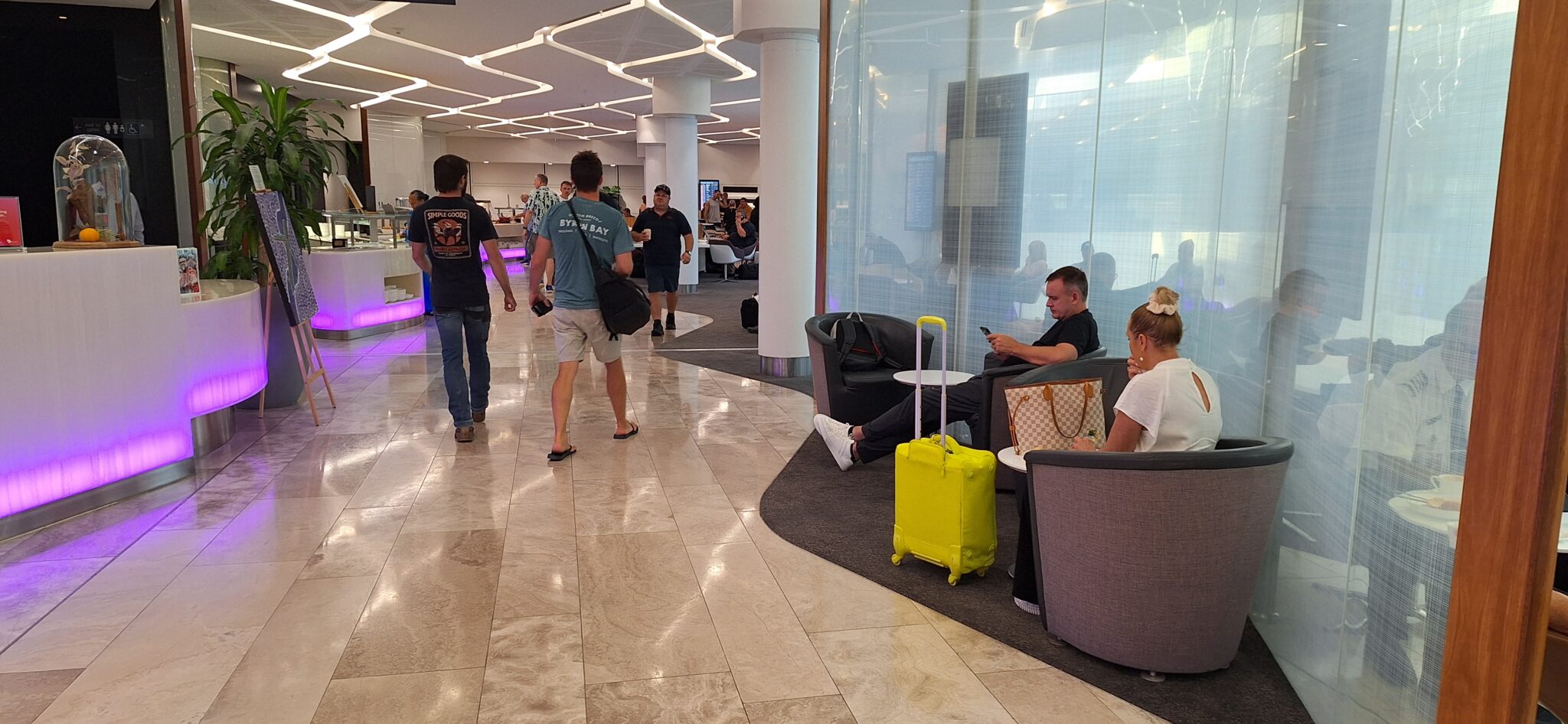 Review: Virgin Australia Domestic Lounge Brisbane (BNE) - Points Miles ...