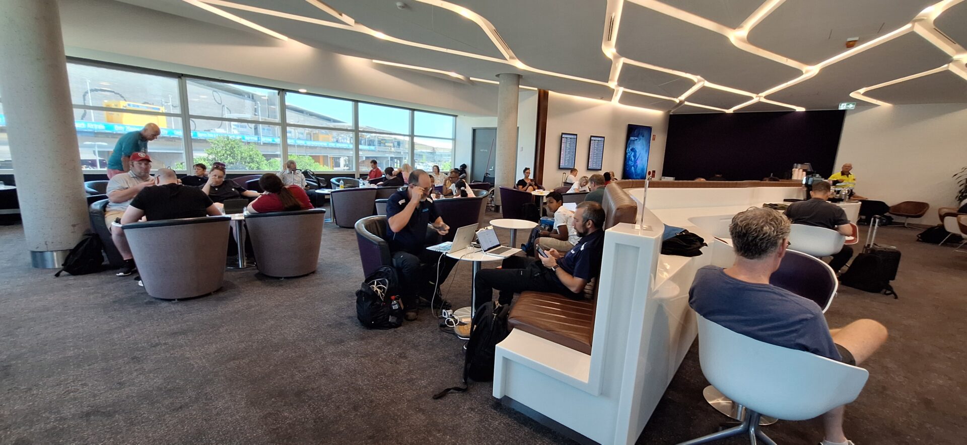 Review: Virgin Australia Domestic Lounge Brisbane (BNE) - Points Miles ...