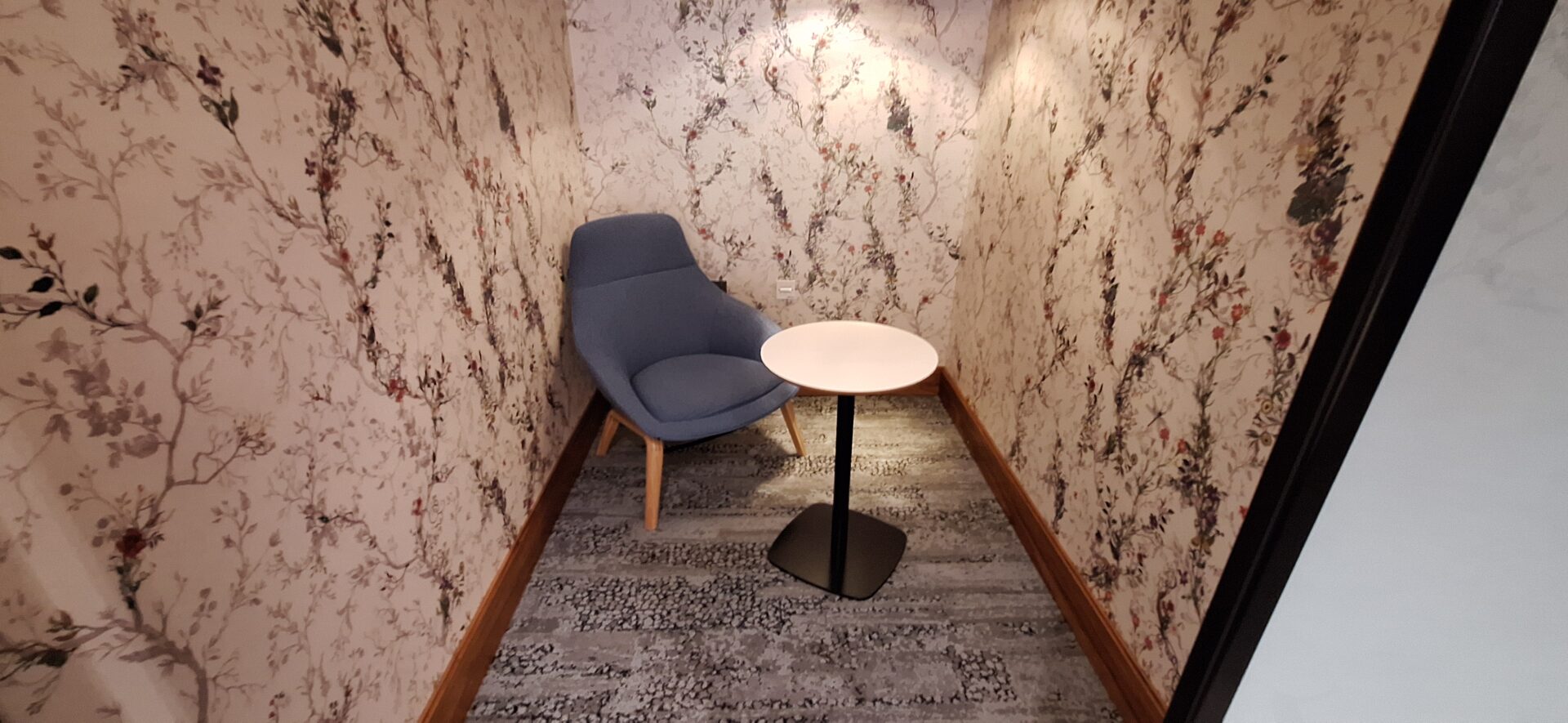 Review: The Centurion Lounge London Heathrow (T3) - Points Miles and Bling
