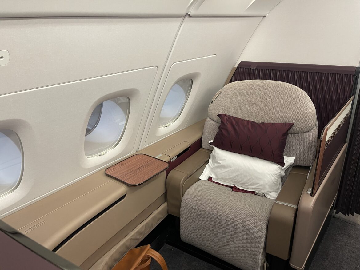 Review - Qatar Airways A380 First Class from Doha to Bangkok - Points ...