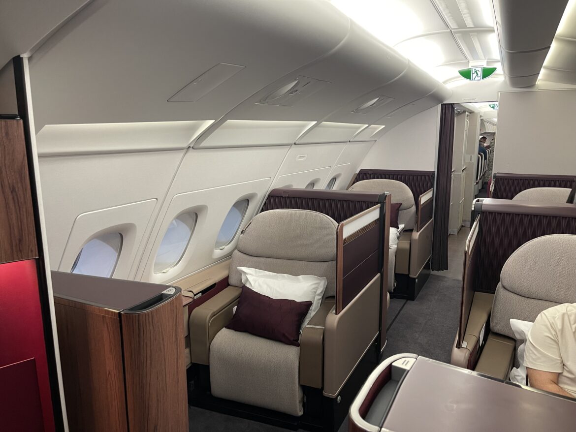 Review - Qatar Airways A380 First Class from Doha to Bangkok - Points ...