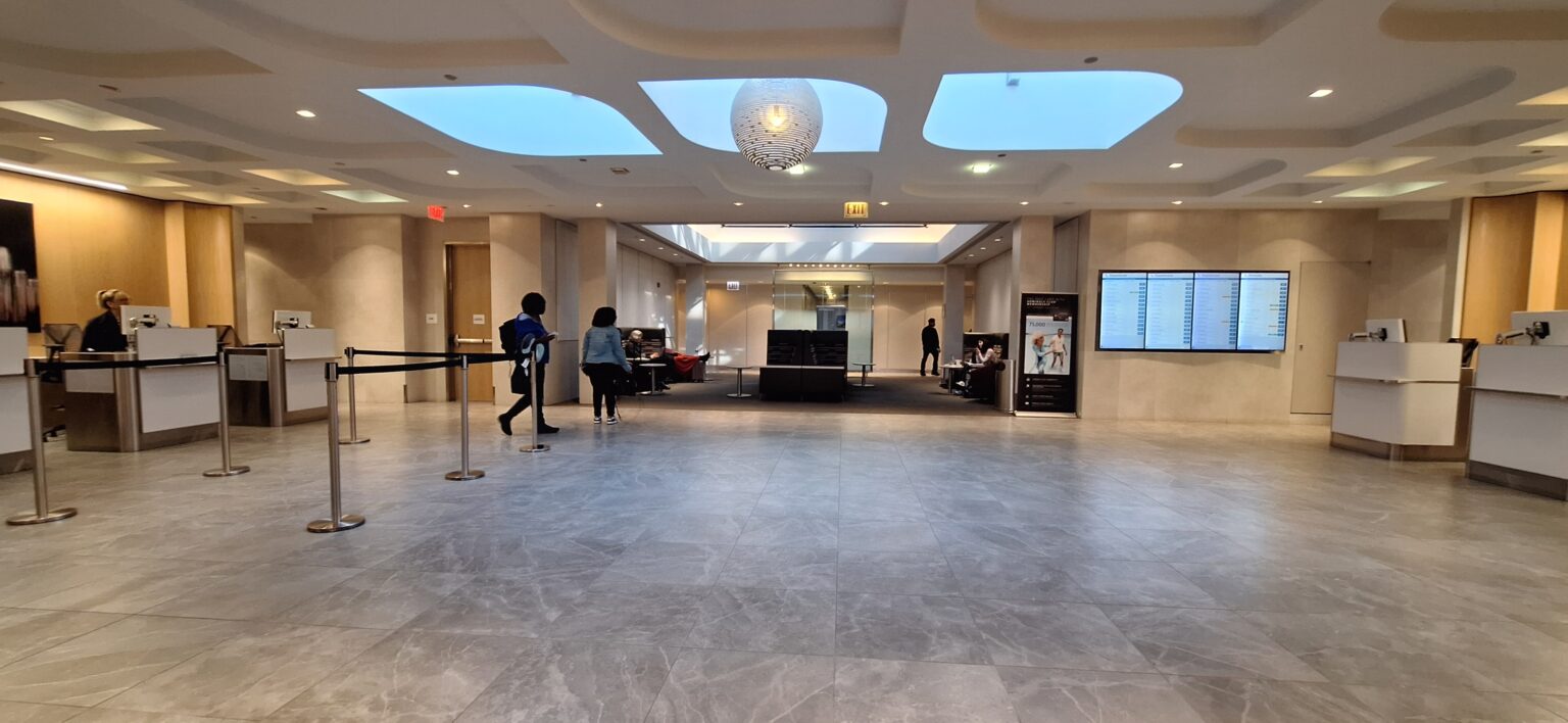 Review: American Airlines Admirals Club Lounge ORD - Points Miles and Bling