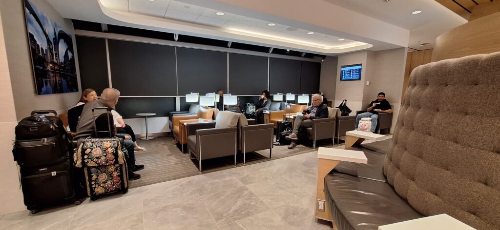 Review: American Airlines Admirals Club Toronto (YYZ) - Points Miles ...