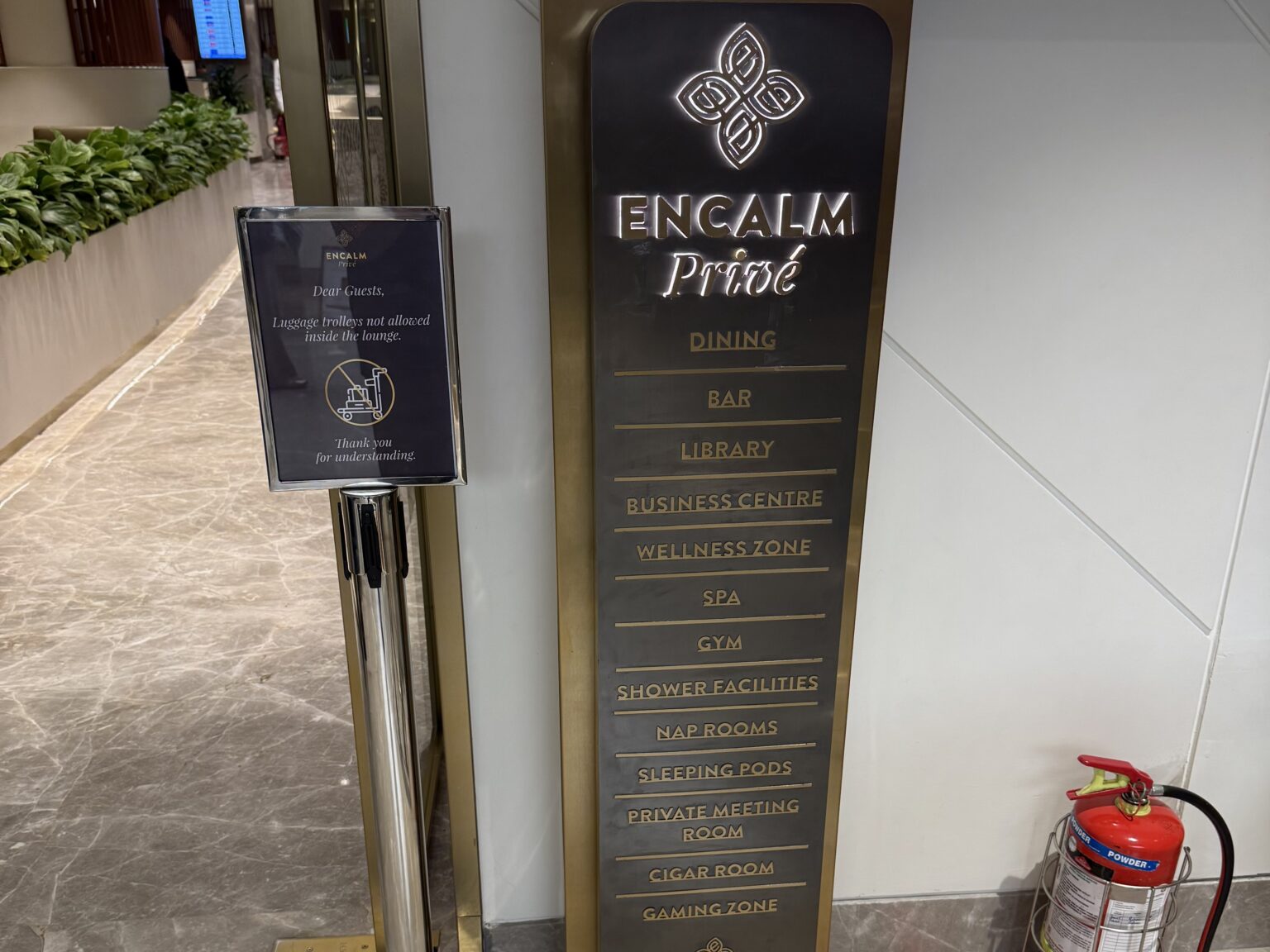 Encalm Prive Lounge Review - New Delhi International (DEL) T3 - Points ...