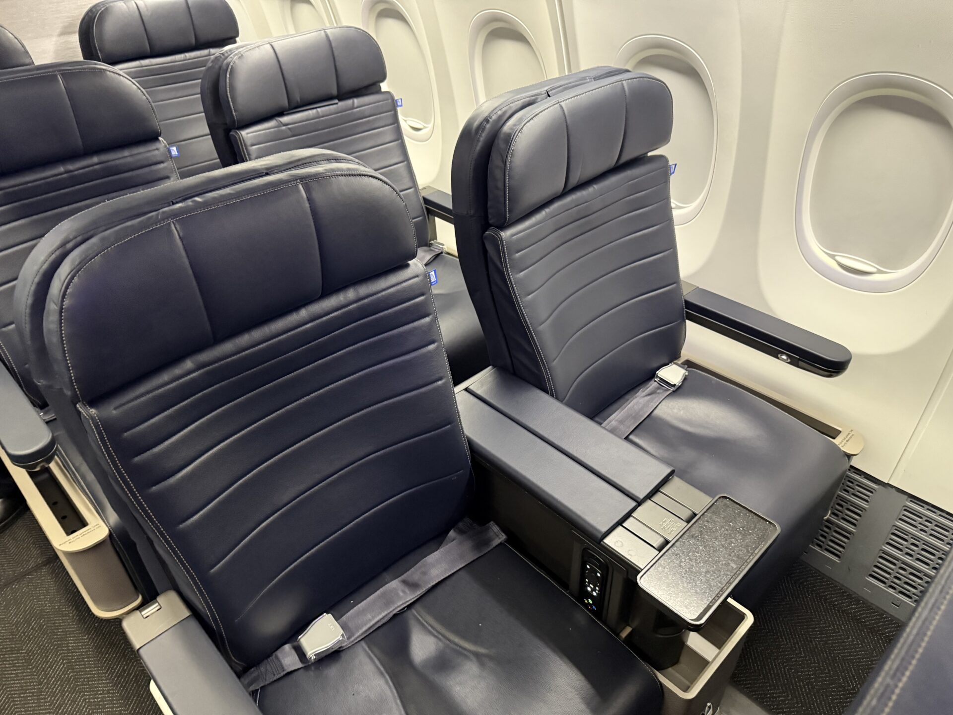 Review: United First Class 737 MAX Washington DC to Mexico City